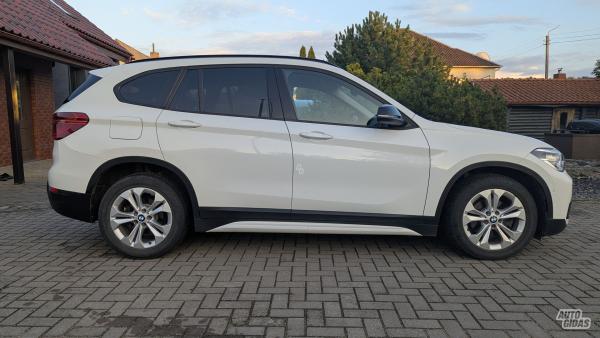 White BMW X1 2015 in Siauliai, with an engine capacity of 2.00 L and mileage of 228 thousand km for 9500 €, photo 7 on AUTOMOTO.COM.LV