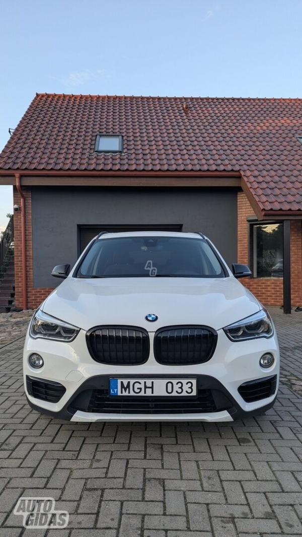 White BMW X1 2015 in Siauliai, with an engine capacity of 2.00 L and mileage of 228 thousand km for 9500 €, photo 10 on AUTOMOTO.COM.LV