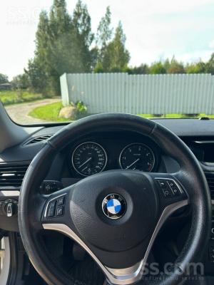 White BMW X1 2015 in Daugavpils, with an engine capacity of 2.00 L and mileage of 225 thousand km for 6650 €, photo 9 on AUTOMOTO.COM.LV