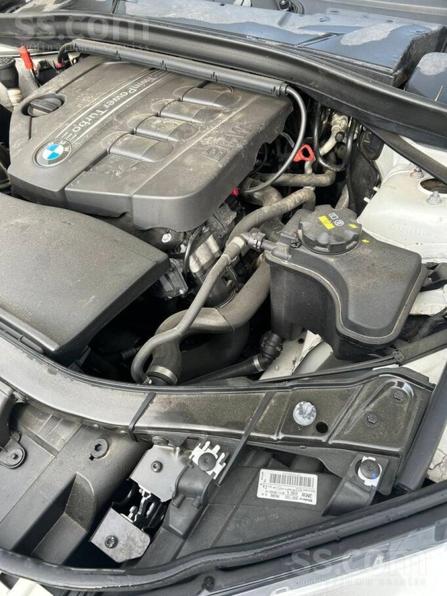 White BMW X1 2015 in Daugavpils, with an engine capacity of 2.00 L and mileage of 225 thousand km for 6650 €, photo 10 on AUTOMOTO.COM.LV