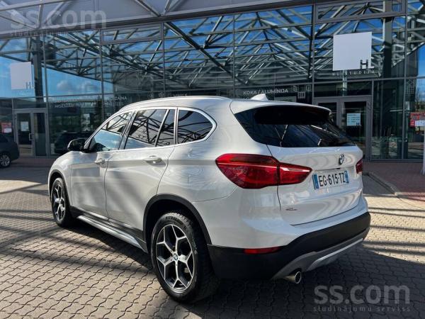 White BMW X1 2016 in Riga, with an engine capacity of 2.00 L and mileage of 193 thousand km for 16950 €, photo 3 on AUTOMOTO.COM.LV
