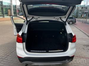 White BMW X1 2016 in Riga, with an engine capacity of 2.00 L and mileage of 193 thousand km for 16950 €, photo 14 on AUTOMOTO.COM.LV