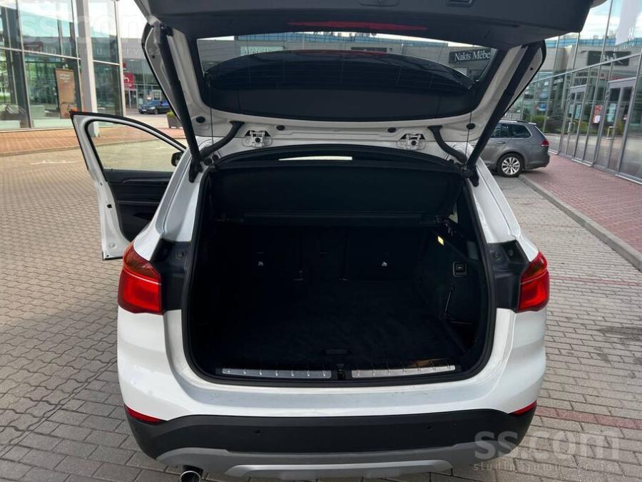 White BMW X1 2016 in Riga, with an engine capacity of 2.00 L and mileage of 193 thousand km for 16950 €, photo 14 on AUTOMOTO.COM.LV