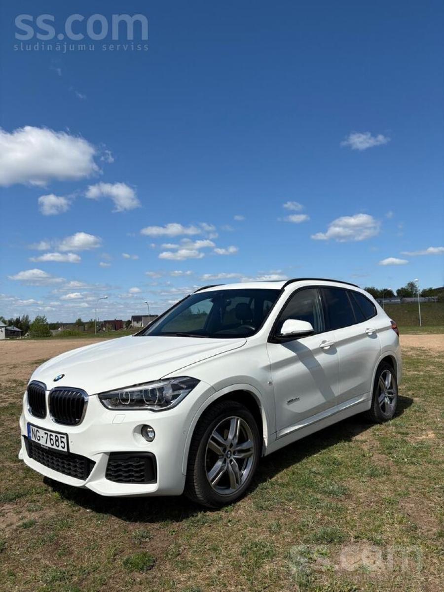 Balts BMW X1 2016 Daugavpils, ar dzinēja tilpumu 2.00 L un nobraukumu 276 tūkst. km par 13500 €, foto 1 vietnē AUTOMOTO.COM.LV