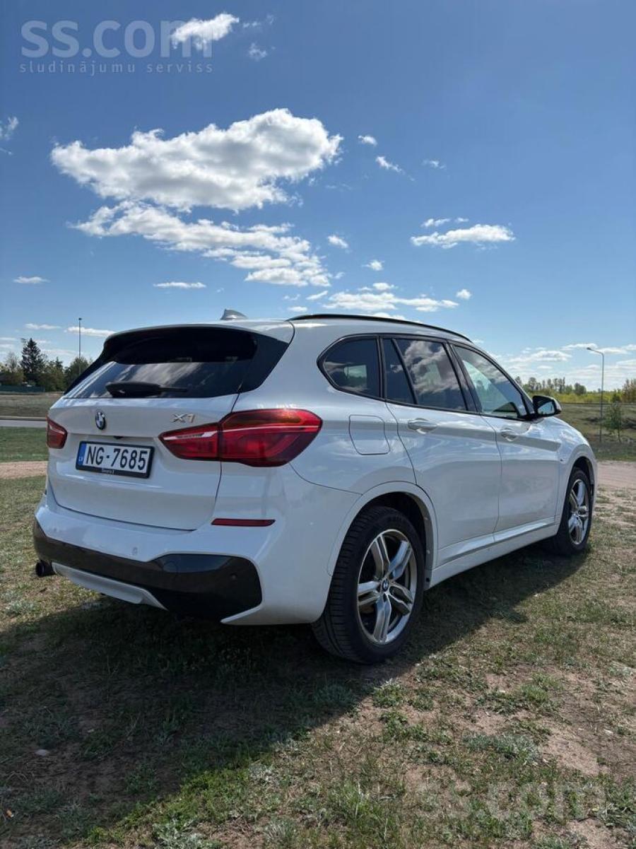 Balts BMW X1 2016 Daugavpils, ar dzinēja tilpumu 2.00 L un nobraukumu 276 tūkst. km par 13500 €, foto 4 vietnē AUTOMOTO.COM.LV