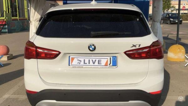 White BMW X1 2016 in Jonava, with an engine capacity of 2.00 L and mileage of 272 thousand km for 11990 €, photo 3 on AUTOMOTO.COM.LV