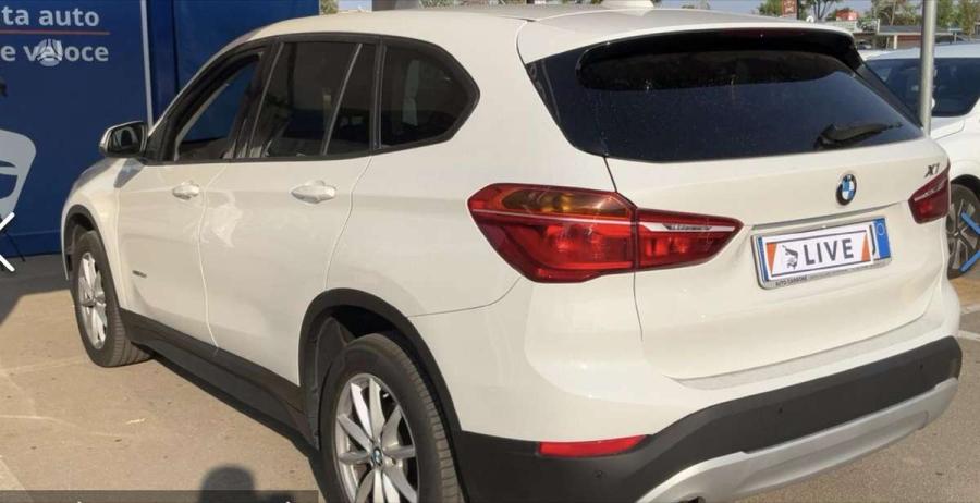 White BMW X1 2016 in Jonava, with an engine capacity of 2.00 L and mileage of 272 thousand km for 11990 €, photo 4 on AUTOMOTO.COM.LV