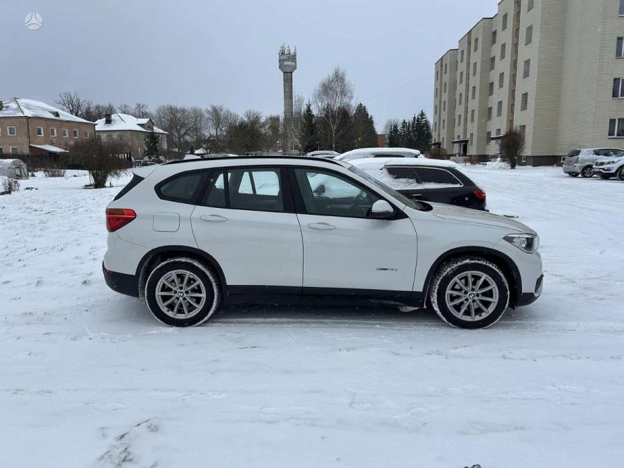 White BMW X1 2016 in Kursenai, with an engine capacity of 2.00 L and mileage of 270 thousand km for 10800 €, photo 3 on AUTOMOTO.COM.LV
