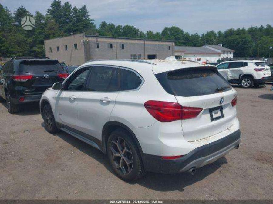 Balts BMW X1 2016 Klaipėda, ar dzinēja tilpumu 2.00 L un nobraukumu 92 tūkst. km par 4600 €, foto 3 vietnē AUTOMOTO.COM.LV