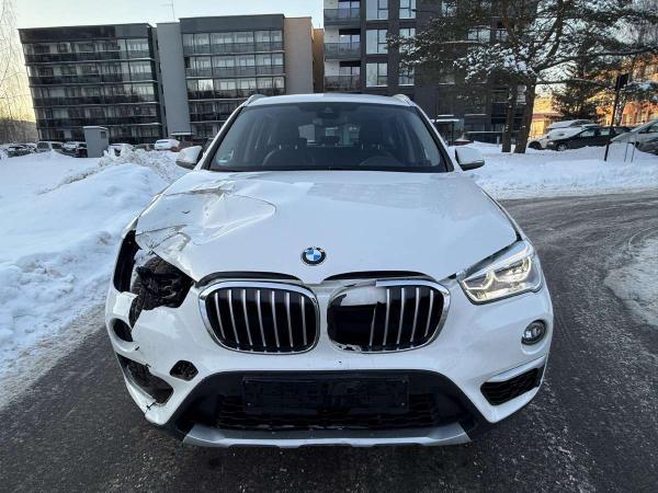 White BMW X1 2016 in Vilnius, with an engine capacity of 2.00 L and mileage of 142 thousand km for 9400 €, photo 8 on AUTOMOTO.COM.LV