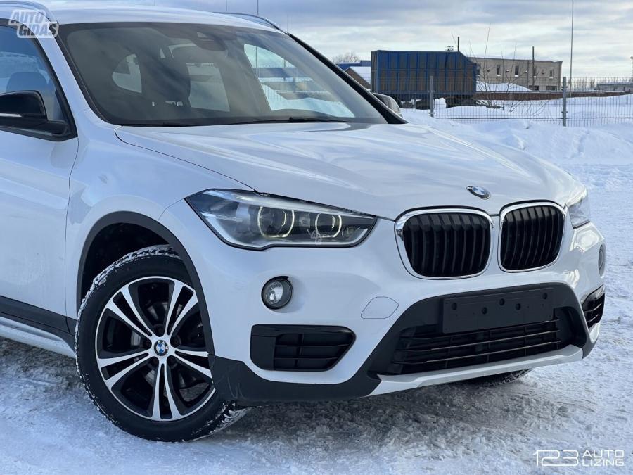 White BMW X1 2016 in Taurage, with an engine capacity of 2.00 L and mileage of 235 thousand km for 12700 €, photo 5 on AUTOMOTO.COM.LV