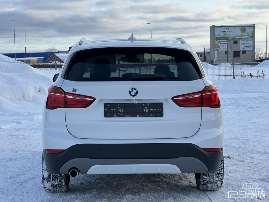 White BMW X1 2016 in Taurage, with an engine capacity of 2.00 L and mileage of 235 thousand km for 12700 €, photo 8 on AUTOMOTO.COM.LV