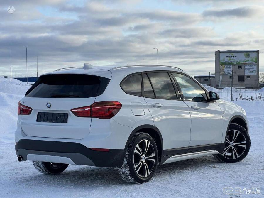 White BMW X1 2016 in Taurage, with an engine capacity of 2.00 L and mileage of 235 thousand km for 12700 €, photo 7 on AUTOMOTO.COM.LV