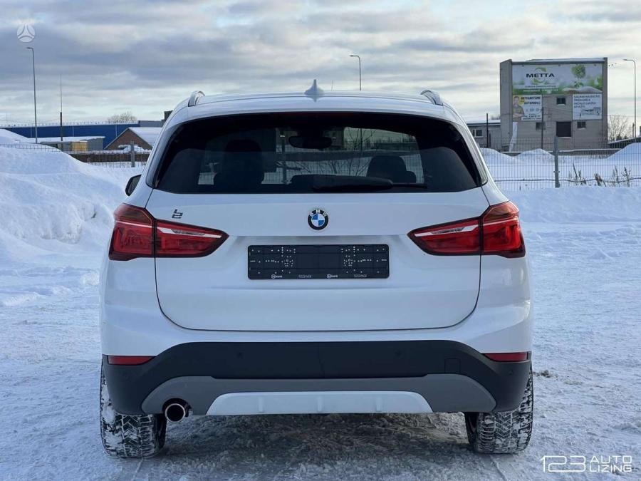 White BMW X1 2016 in Taurage, with an engine capacity of 2.00 L and mileage of 235 thousand km for 12700 €, photo 8 on AUTOMOTO.COM.LV