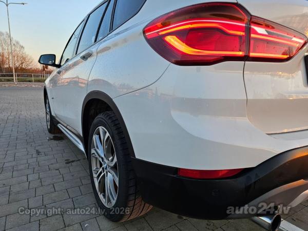 White BMW X1 2016 in Riga, with an engine capacity of 2.00 L and mileage of 170 thousand km for 9900 €, photo 11 on AUTOMOTO.COM.LV