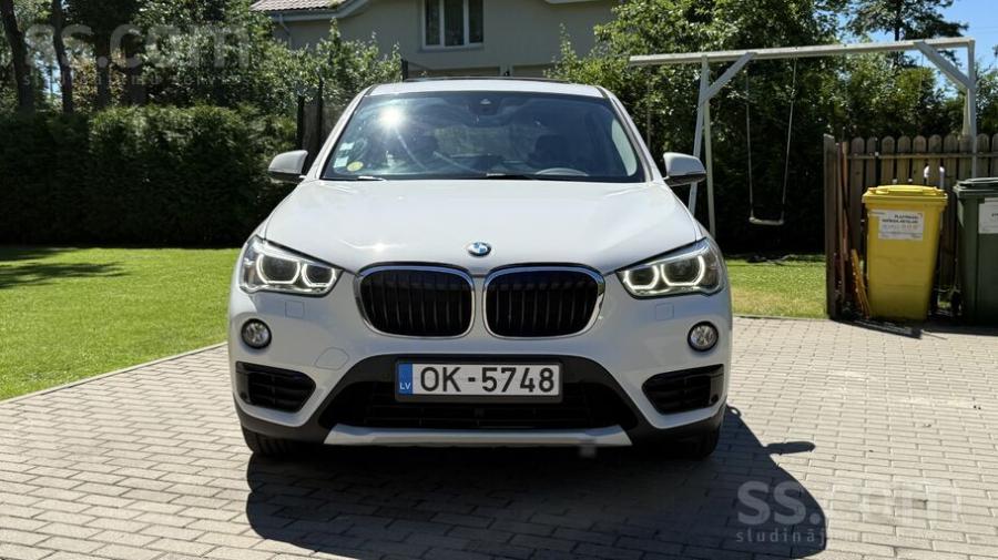 White BMW X1 2016 in Riga, with an engine capacity of 2.00 L and mileage of 206 thousand km for 14800 €, photo 6 on AUTOMOTO.COM.LV
