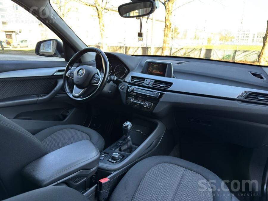 White BMW X1 2016 in Tallinn, with an engine capacity of 1.60 L and mileage of 291 thousand km for 9490 €, photo 7 on AUTOMOTO.COM.LV