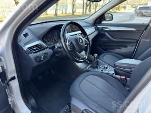 White BMW X1 2016 in Tallinn, with an engine capacity of 1.60 L and mileage of 291 thousand km for 9490 €, photo 8 on AUTOMOTO.COM.LV