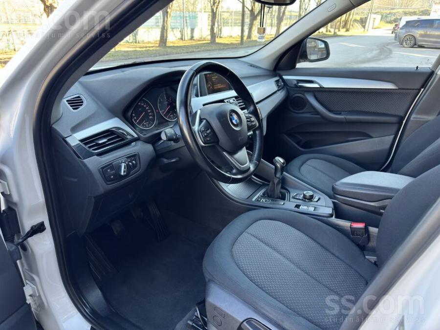 White BMW X1 2016 in Tallinn, with an engine capacity of 1.60 L and mileage of 291 thousand km for 9490 €, photo 8 on AUTOMOTO.COM.LV
