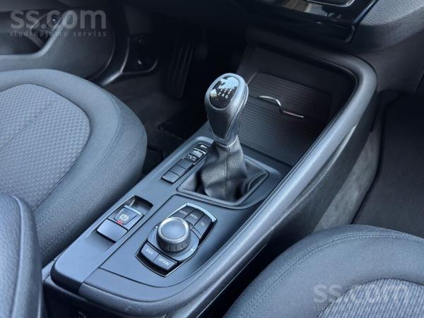 White BMW X1 2016 in Tallinn, with an engine capacity of 1.60 L and mileage of 291 thousand km for 9490 €, photo 8 on AUTOMOTO.COM.LV