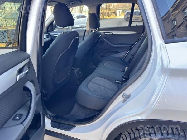 White BMW X1 2016 in Tallinn, with an engine capacity of 1.60 L and mileage of 291 thousand km for 9490 €, photo 10 on AUTOMOTO.COM.LV