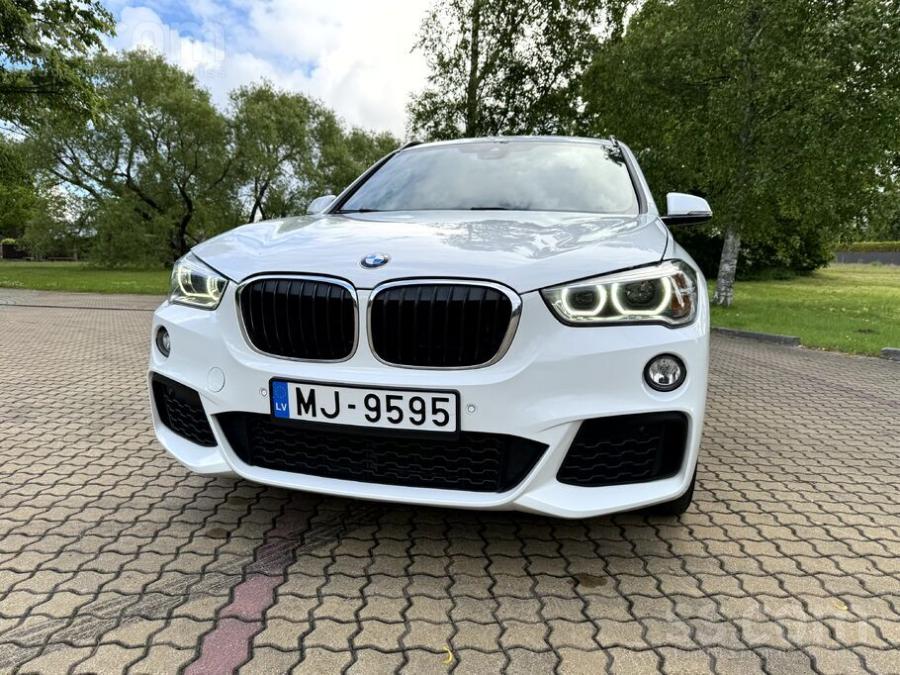White BMW X1 2016 in Riga, with an engine capacity of 2.00 L and mileage of 231 thousand km for 13800 €, photo 8 on AUTOMOTO.COM.LV