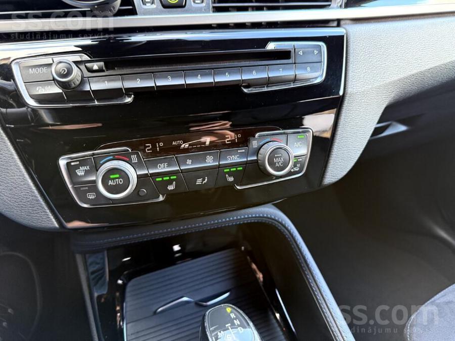 White BMW X1 2016 in Riga, with an engine capacity of 2.00 L and mileage of 231 thousand km for 13800 €, photo 14 on AUTOMOTO.COM.LV