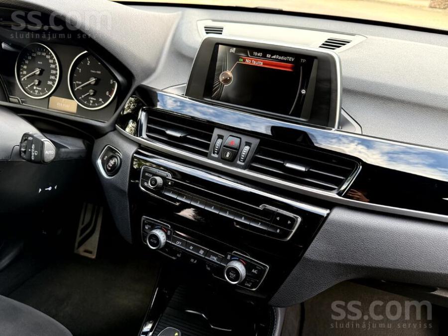 White BMW X1 2016 in Riga, with an engine capacity of 2.00 L and mileage of 231 thousand km for 13800 €, photo 19 on AUTOMOTO.COM.LV
