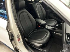 White BMW X1 2016 in Vilnius, with an engine capacity of 2.00 L and mileage of 120 thousand km for 15500 €, photo 9 on AUTOMOTO.COM.LV