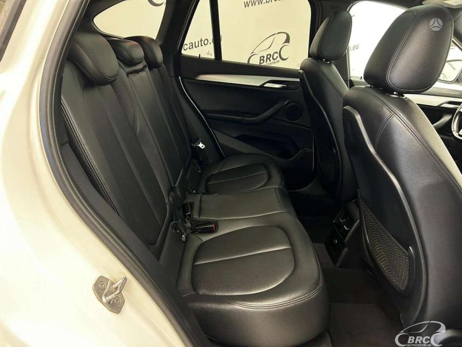 White BMW X1 2016 in Vilnius, with an engine capacity of 2.00 L and mileage of 120 thousand km for 15500 €, photo 11 on AUTOMOTO.COM.LV