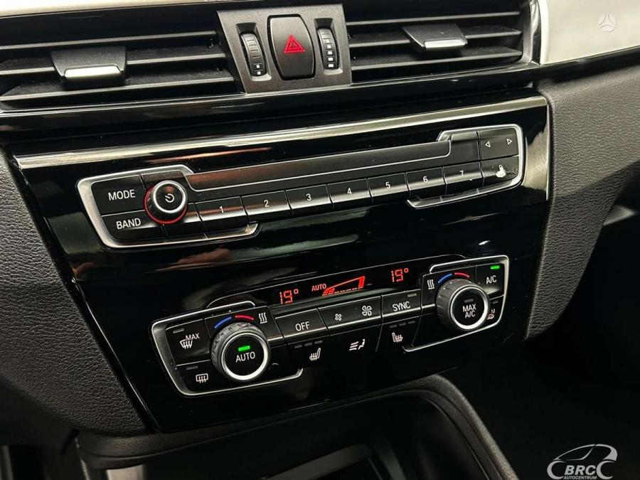 White BMW X1 2016 in Vilnius, with an engine capacity of 2.00 L and mileage of 120 thousand km for 15500 €, photo 21 on AUTOMOTO.COM.LV