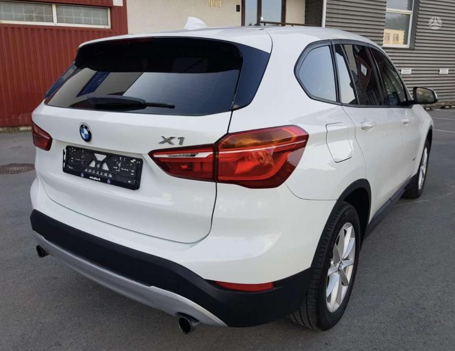Белый БМВ Х1 2016 в Шяуляй, объемом двигателя 2.00 л и пробегом 301 тыс. км за 11200 €, фото 5 на AUTOMOTO.COM.LV