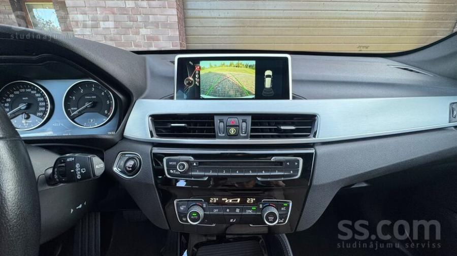 Balts BMW X1 2016 Saldus, ar dzinēja tilpumu 2.00 L un nobraukumu 242 tūkst. km par 13500 €, foto 16 vietnē AUTOMOTO.COM.LV