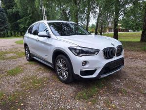 White BMW X1 2016 in Utena, with an engine capacity of 2.00 L and mileage of 207 thousand km for 12650 €, photo 3 on AUTOMOTO.COM.LV