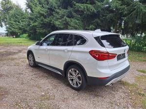 White BMW X1 2016 in Utena, with an engine capacity of 2.00 L and mileage of 207 thousand km for 12650 €, photo 7 on AUTOMOTO.COM.LV