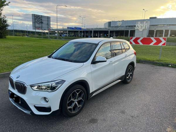 White BMW X1 2016 in Vilnius, with an engine capacity of 2.00 L and mileage of 101 thousand km for 15999 €, photo 3 on AUTOMOTO.COM.LV