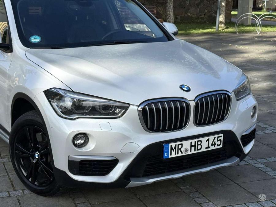 White BMW X1 2016 in Kaunas, with an engine capacity of 2.00 L and mileage of 245 thousand km for 11500 €, photo 3 on AUTOMOTO.COM.LV