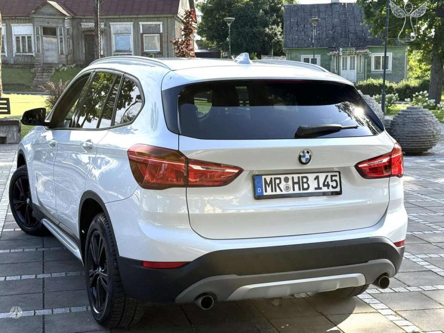 White BMW X1 2016 in Kaunas, with an engine capacity of 2.00 L and mileage of 245 thousand km for 11500 €, photo 6 on AUTOMOTO.COM.LV