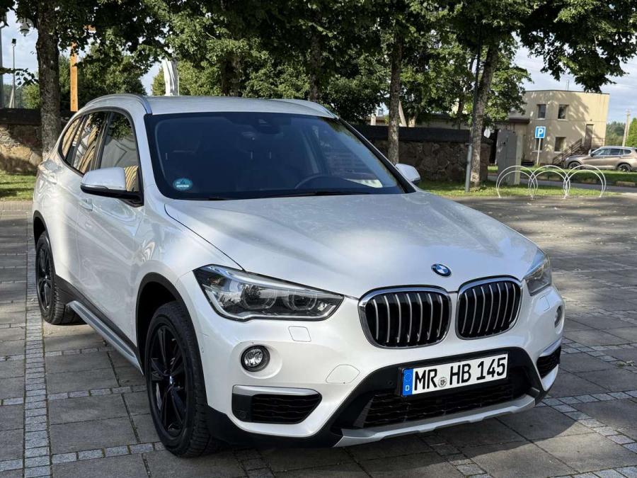 White BMW X1 2016 in Kaunas, with an engine capacity of 2.00 L and mileage of 245 thousand km for 11500 €, photo 14 on AUTOMOTO.COM.LV