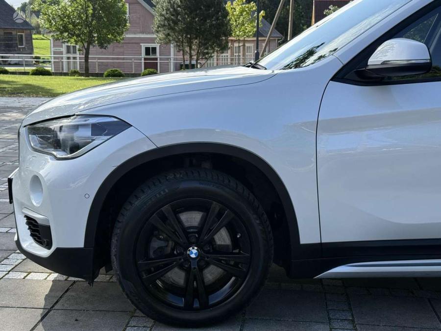 White BMW X1 2016 in Kaunas, with an engine capacity of 2.00 L and mileage of 245 thousand km for 11500 €, photo 15 on AUTOMOTO.COM.LV