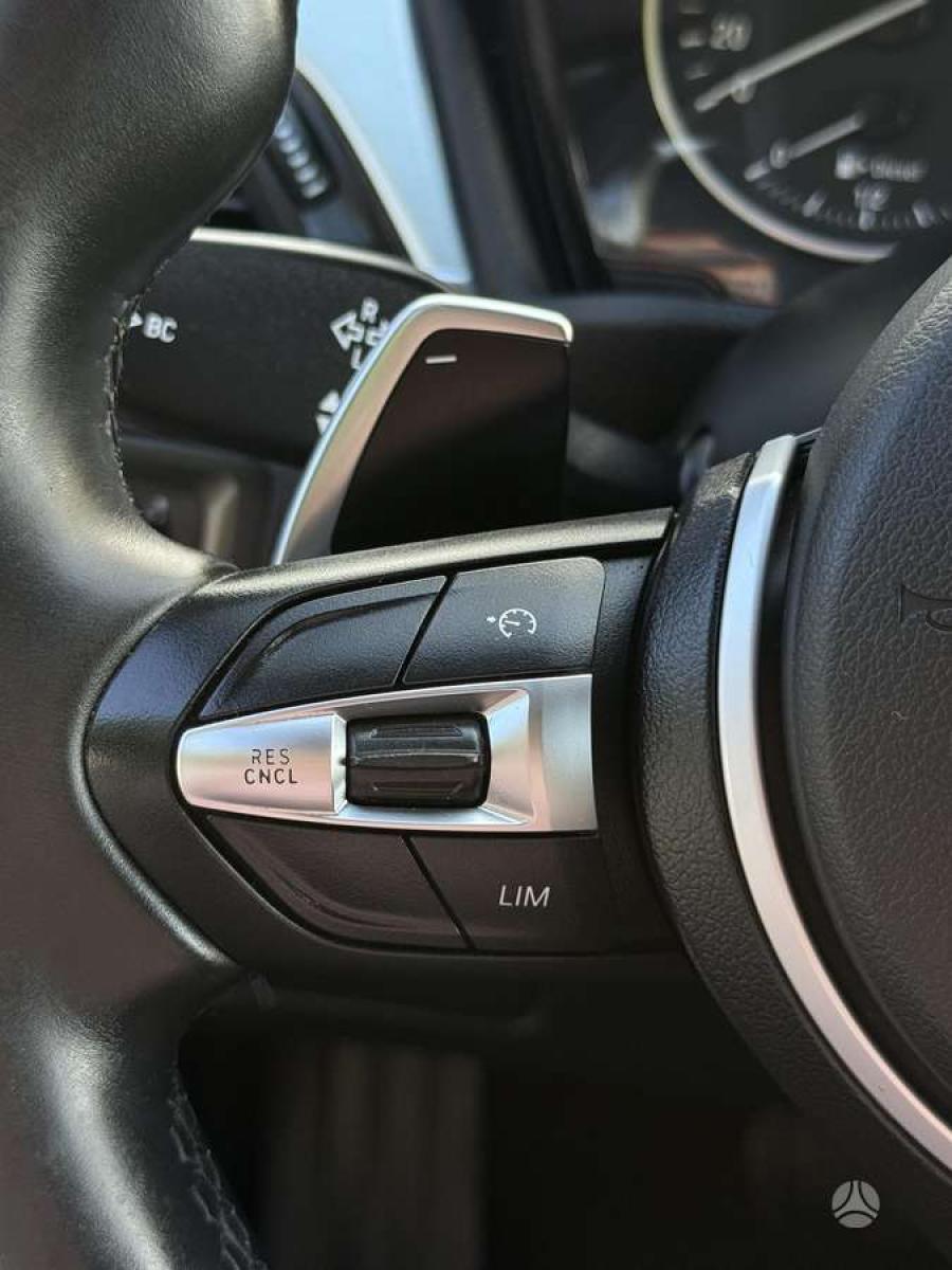 White BMW X1 2016 in Kaunas, with an engine capacity of 2.00 L and mileage of 245 thousand km for 11500 €, photo 20 on AUTOMOTO.COM.LV