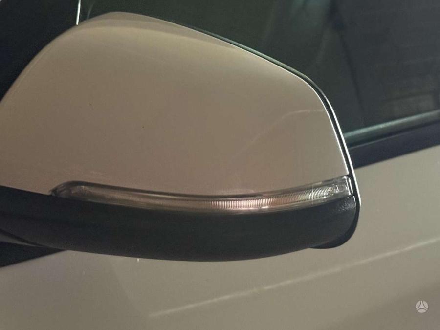 White BMW X1 2016 in Kaunas, with an engine capacity of 2.00 L and mileage of 245 thousand km for 11500 €, photo 47 on AUTOMOTO.COM.LV