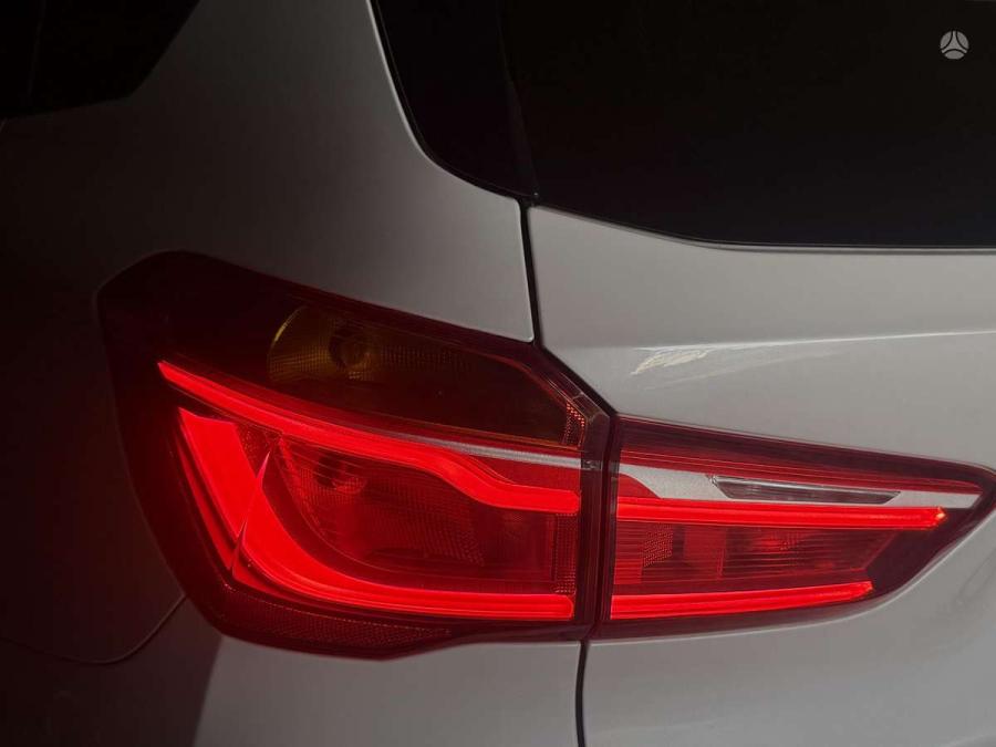White BMW X1 2016 in Kaunas, with an engine capacity of 2.00 L and mileage of 245 thousand km for 11500 €, photo 49 on AUTOMOTO.COM.LV