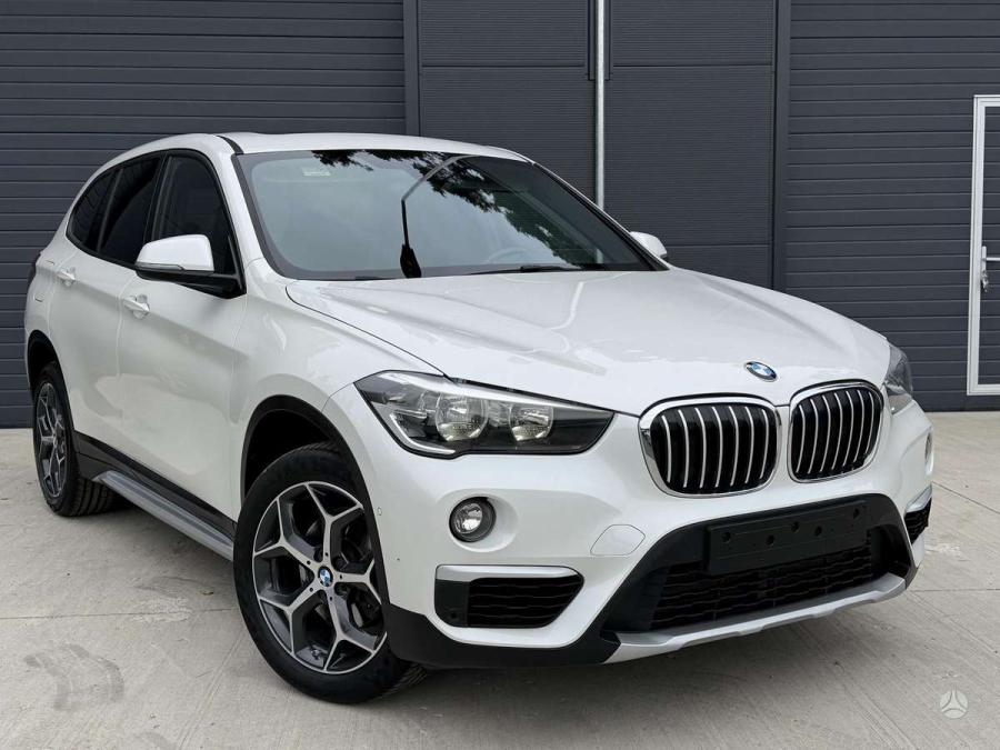 White BMW X1 2016 in Utena, with an engine capacity of 2.00 L and mileage of 240 thousand km for 11400 €, photo 1 on AUTOMOTO.COM.LV