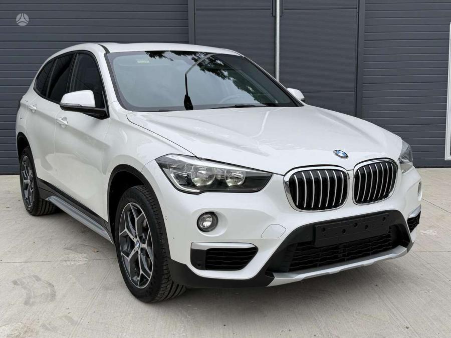 White BMW X1 2016 in Utena, with an engine capacity of 2.00 L and mileage of 240 thousand km for 11400 €, photo 5 on AUTOMOTO.COM.LV