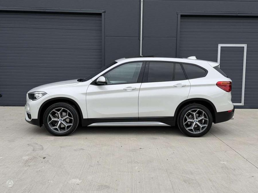 White BMW X1 2016 in Utena, with an engine capacity of 2.00 L and mileage of 240 thousand km for 11400 €, photo 8 on AUTOMOTO.COM.LV