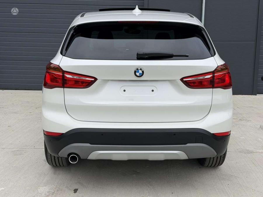 White BMW X1 2016 in Utena, with an engine capacity of 2.00 L and mileage of 240 thousand km for 11400 €, photo 10 on AUTOMOTO.COM.LV