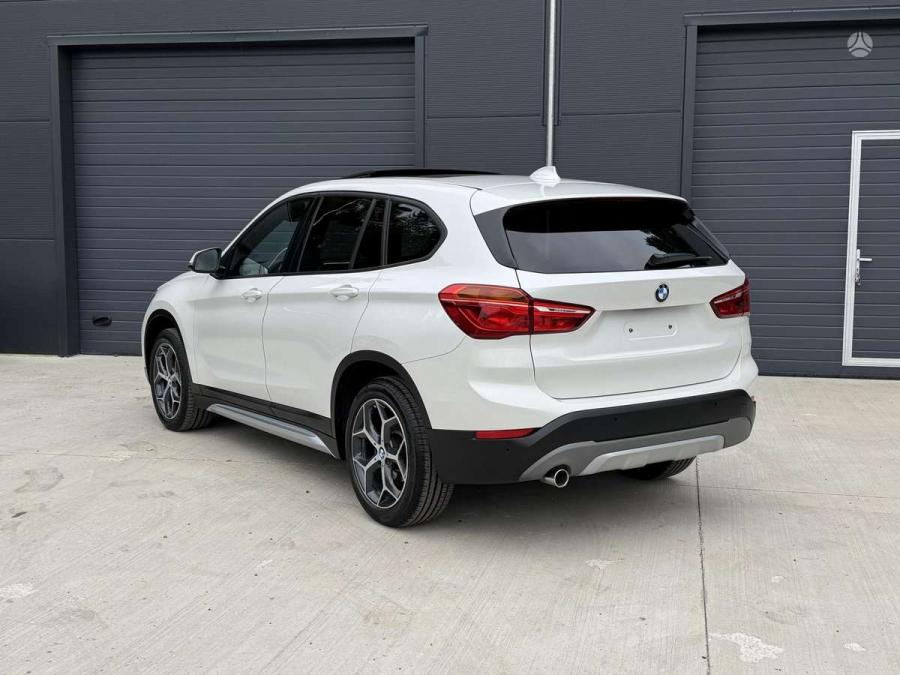 White BMW X1 2016 in Utena, with an engine capacity of 2.00 L and mileage of 240 thousand km for 11400 €, photo 13 on AUTOMOTO.COM.LV