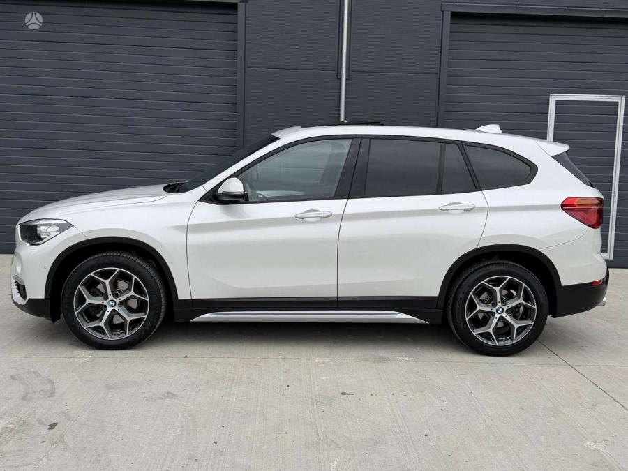 White BMW X1 2016 in Utena, with an engine capacity of 2.00 L and mileage of 240 thousand km for 11400 €, photo 14 on AUTOMOTO.COM.LV