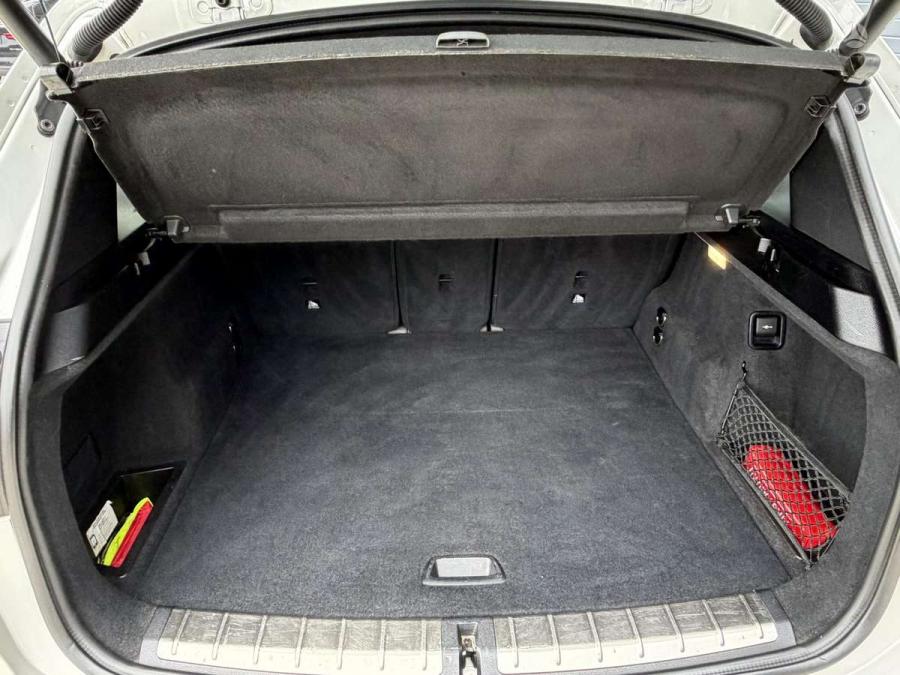 White BMW X1 2016 in Utena, with an engine capacity of 2.00 L and mileage of 240 thousand km for 11400 €, photo 18 on AUTOMOTO.COM.LV